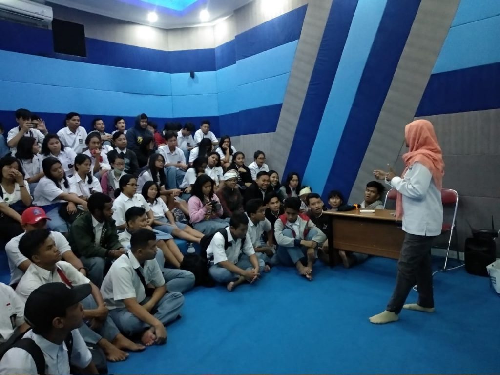 SMA Sang Timur Ikuti WKM di Museum Gumuk Pasir | Balai Geospasial ...